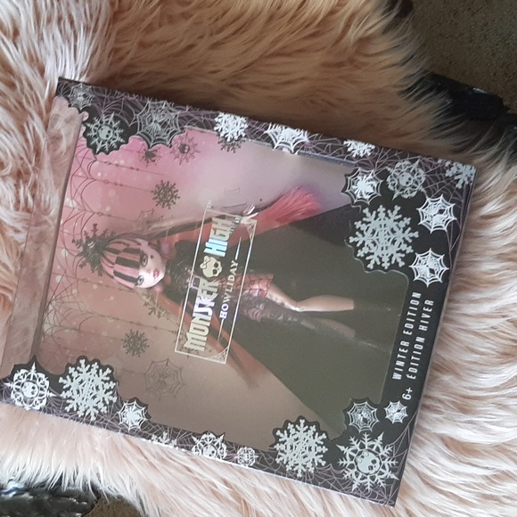 monster high | Holiday | Monster High Howliday | Poshmark